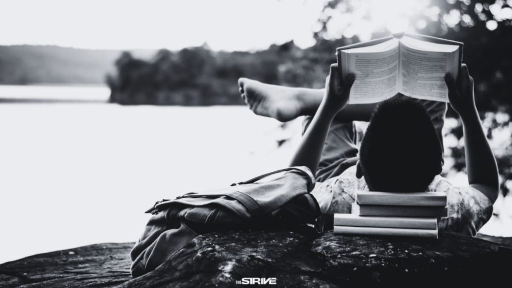 5 Reading Habits of Highly Successful People - The STRIVE